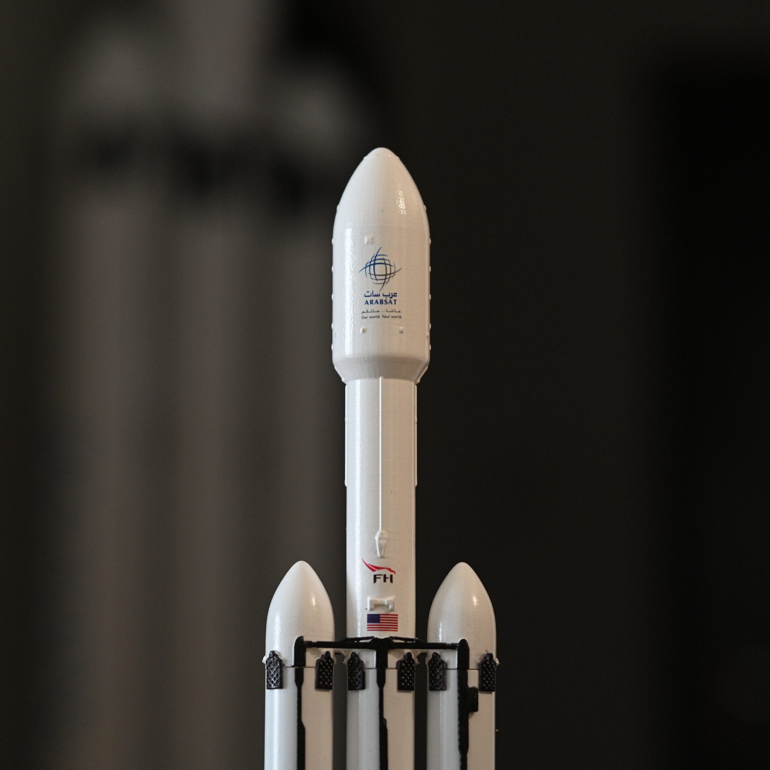 SpaceX Falcon Heavy Rocket Model - The Wacky Company