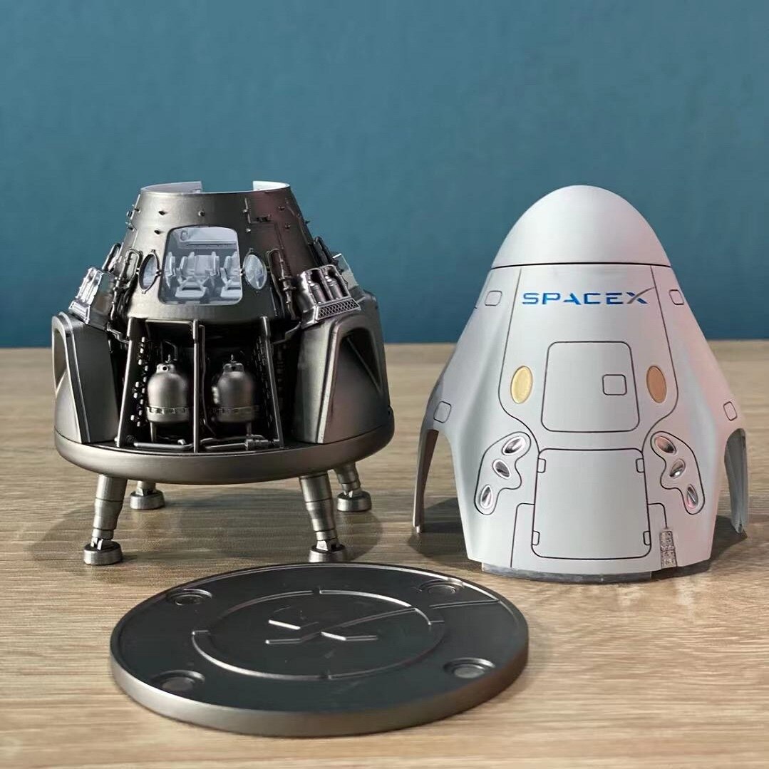 SpaceX Model Crew Dragon Capsule - The Wacky Company